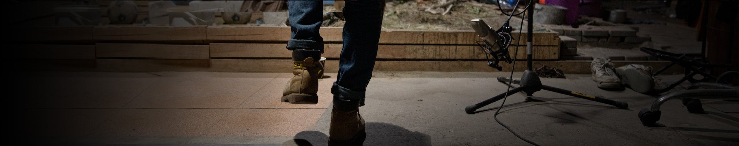 Female crying and wailing | Royalty Free Sound Effects | Artlist