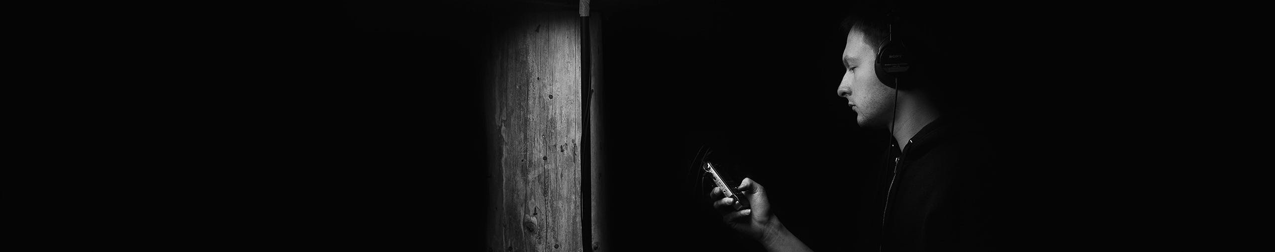 Animals, stag roaring loud multiple times with high pitch bird ...