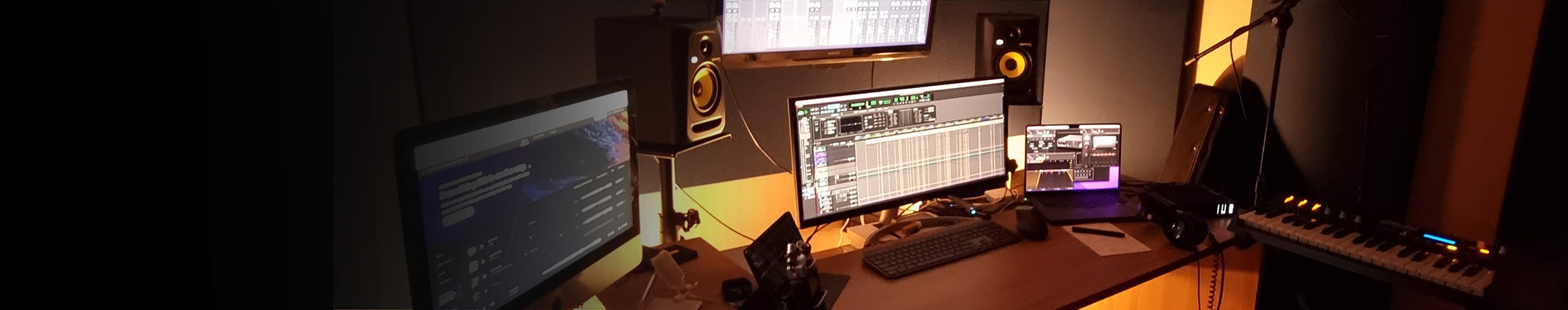 Urban Brazil - Residential Area, Night, Distant Police Car Siren ...